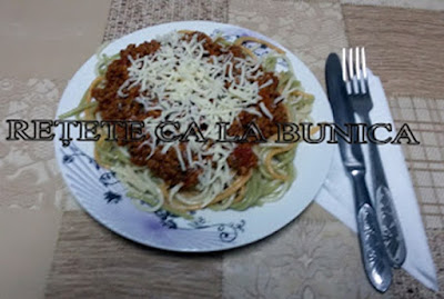 Spaghete tricolore cu sos (reteta de post) - Retete ca la bunica