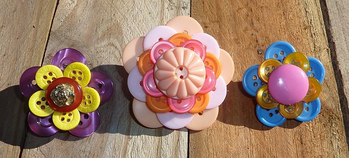 krafty panda: Button Brooches