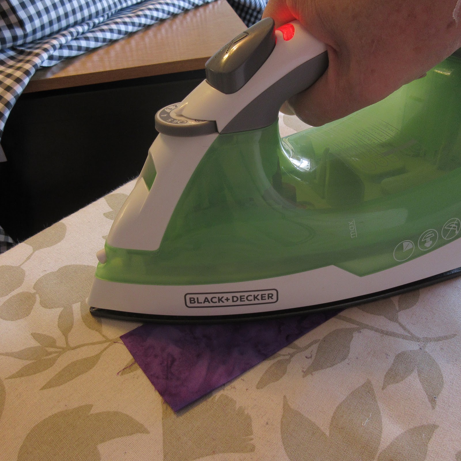 Dollhouselady's Blog: Improving the fabric selection at the Quilt Shop!