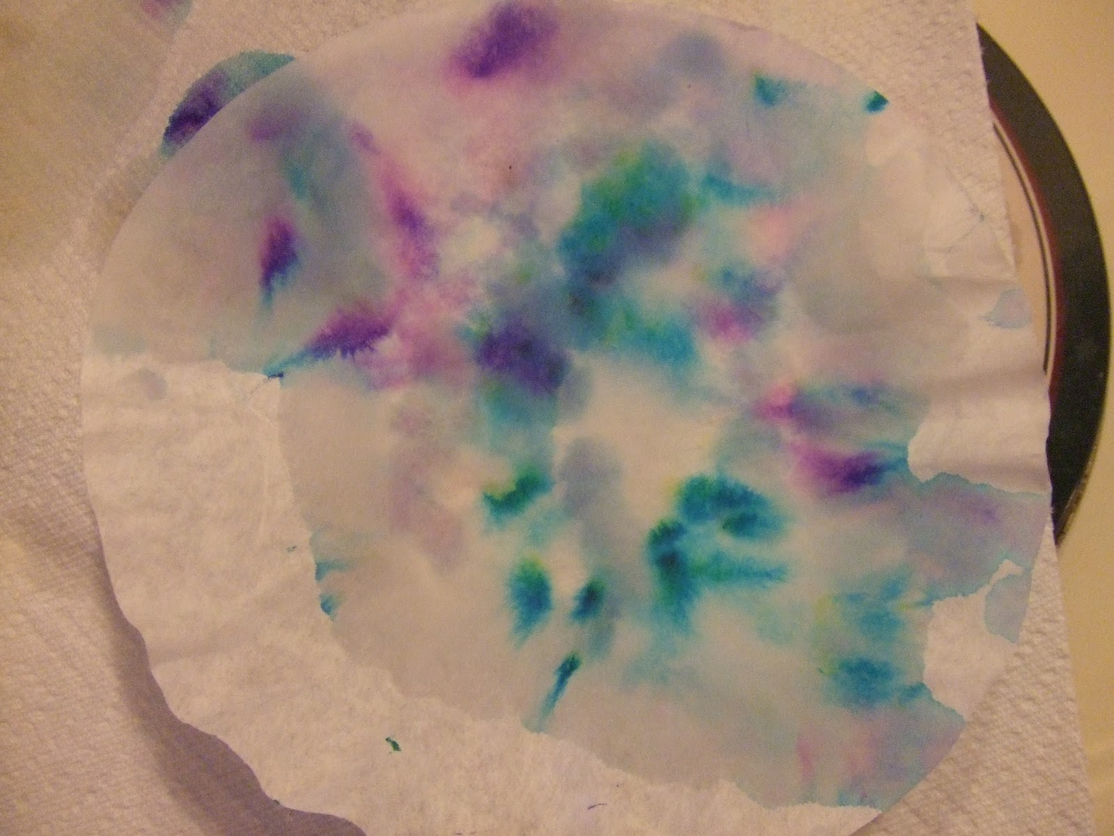 Cachey Mama's World of Learning: Coffee Filter Art