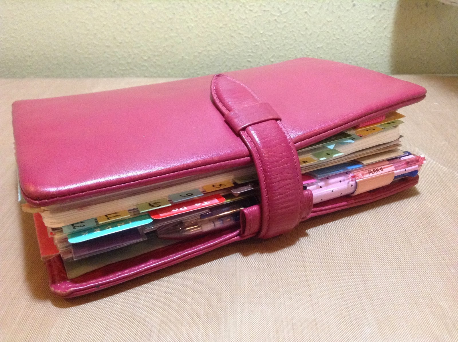 The Storage Studio: Filofax Fluoro Pink Original vs. Filofax Rose Baroque