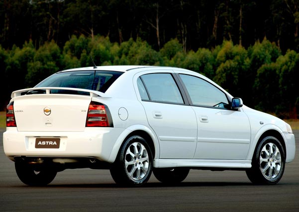 GM Novidades: Chevrolet Astra deixa de ser fabricado no Brasil