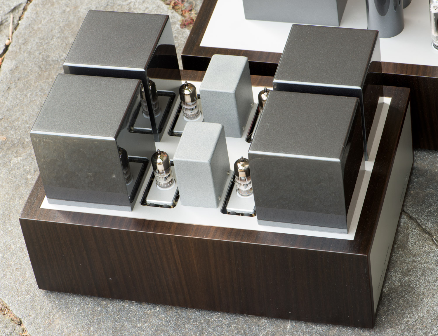 VinylSavor: New LCR Phono Stage with D3a