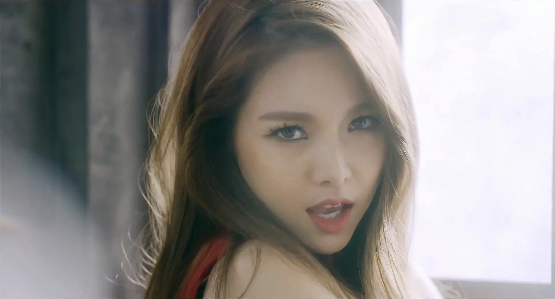 Fiestar: You're Pitiful MV από το mini album Black Label (+who-is-who ...