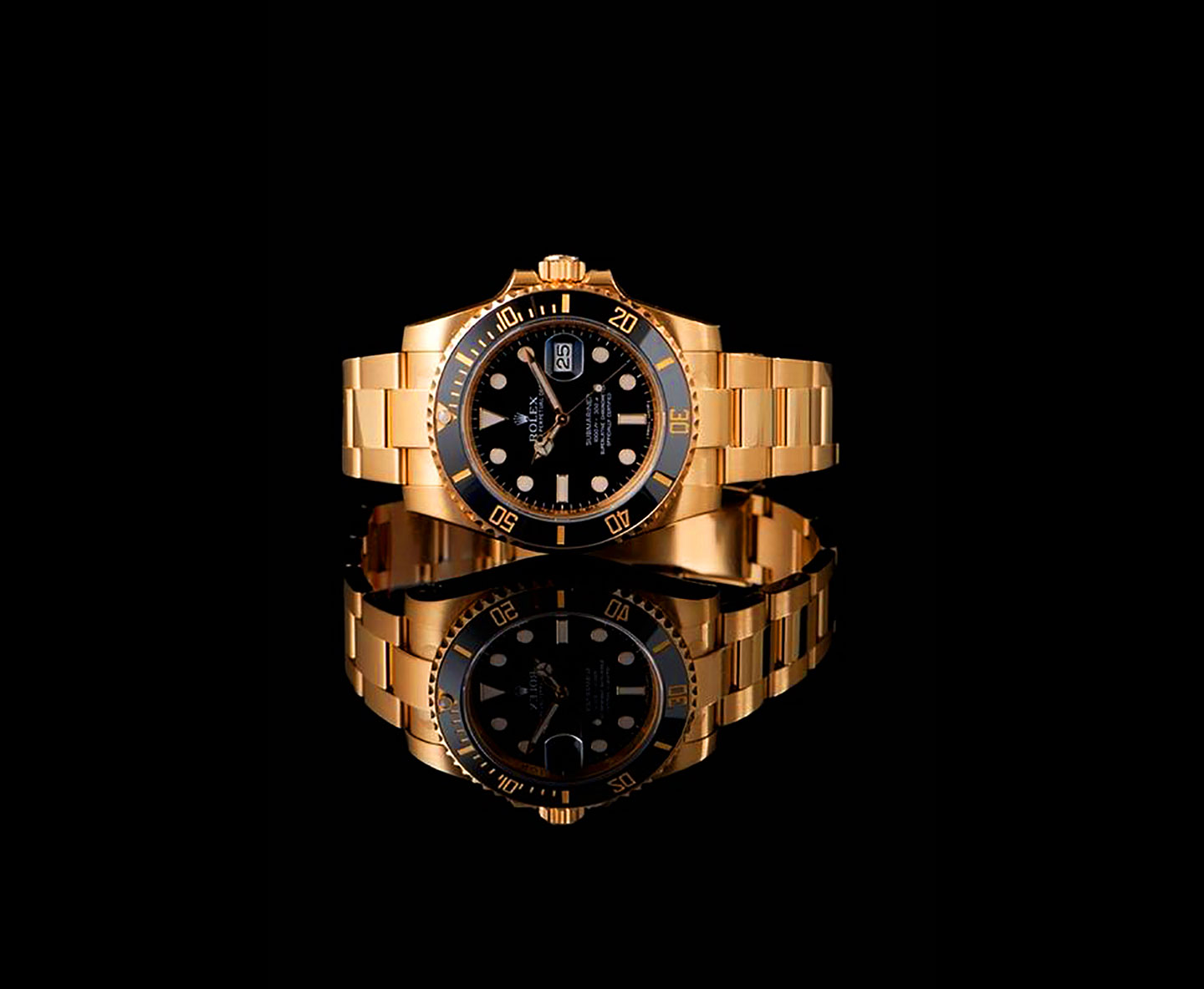 Welcome to RolexMagazine.com: Yellow Gold Rolex Submariner