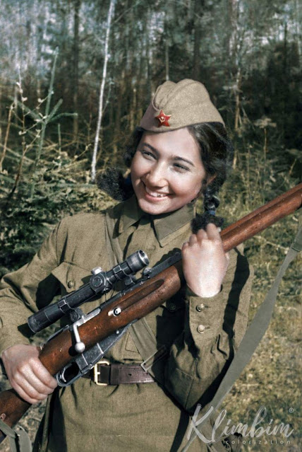 World War II in Pictures: Color Photos of World War II Part 11: Women