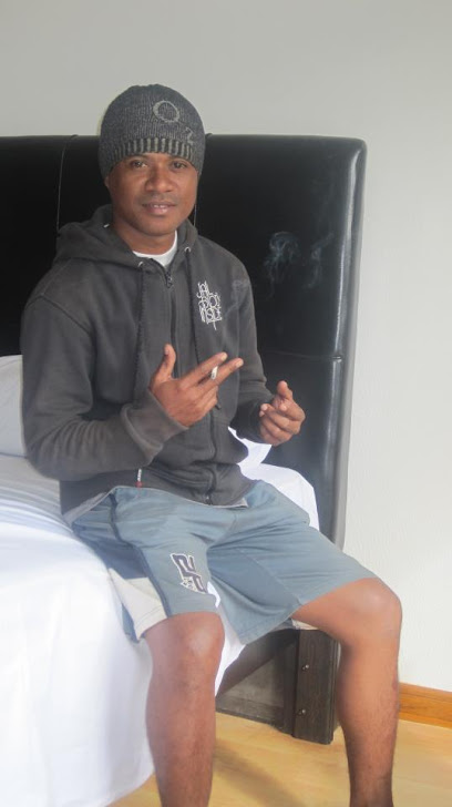 Ronald Ade O. Pattinama: Peta Cekungan Sedimen Indonesia