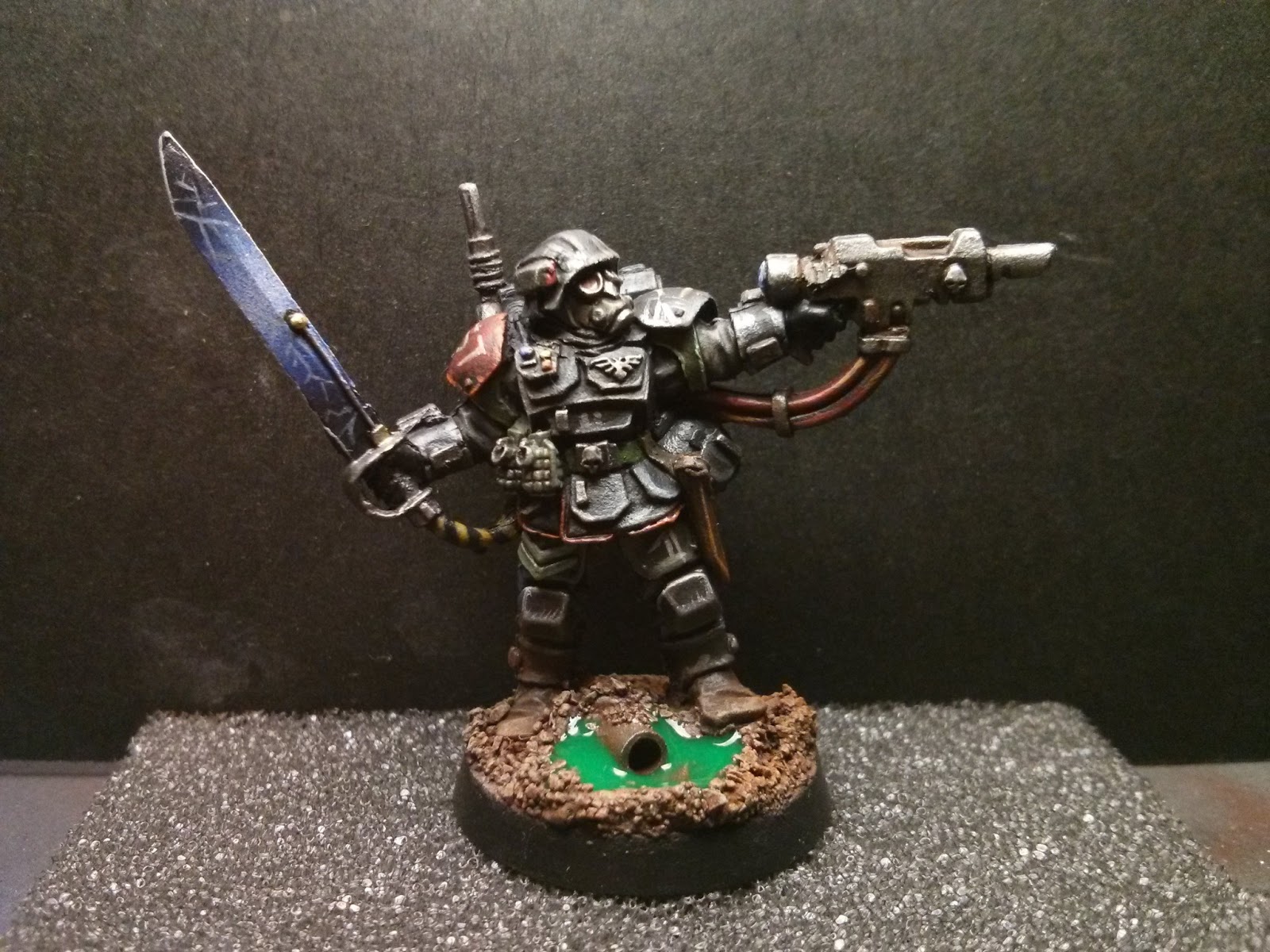 Valknut Painting: -WIP- Imperial Guard Kasrkin squad pt2 (Scheme Test)