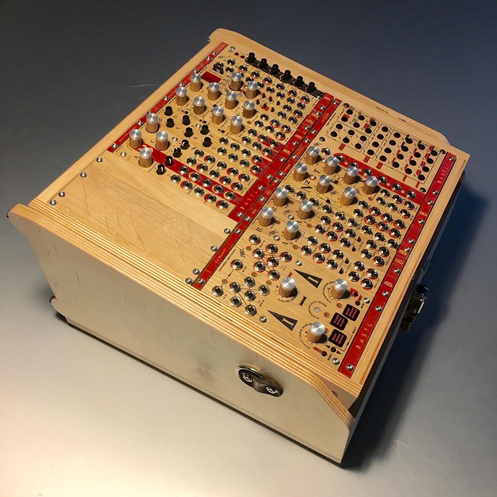 MATRIXSYNTH: Bastl Rumburack!