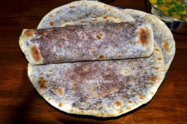 Varada's Kitchen and Garden: Lesu (Mandua Roti / Finger Millet roti)