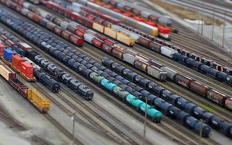 JSVB: 567 - Tilt Shift Train Set