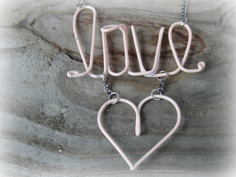 Msliberty Creations: Custom Wire Name/Word Jewelry