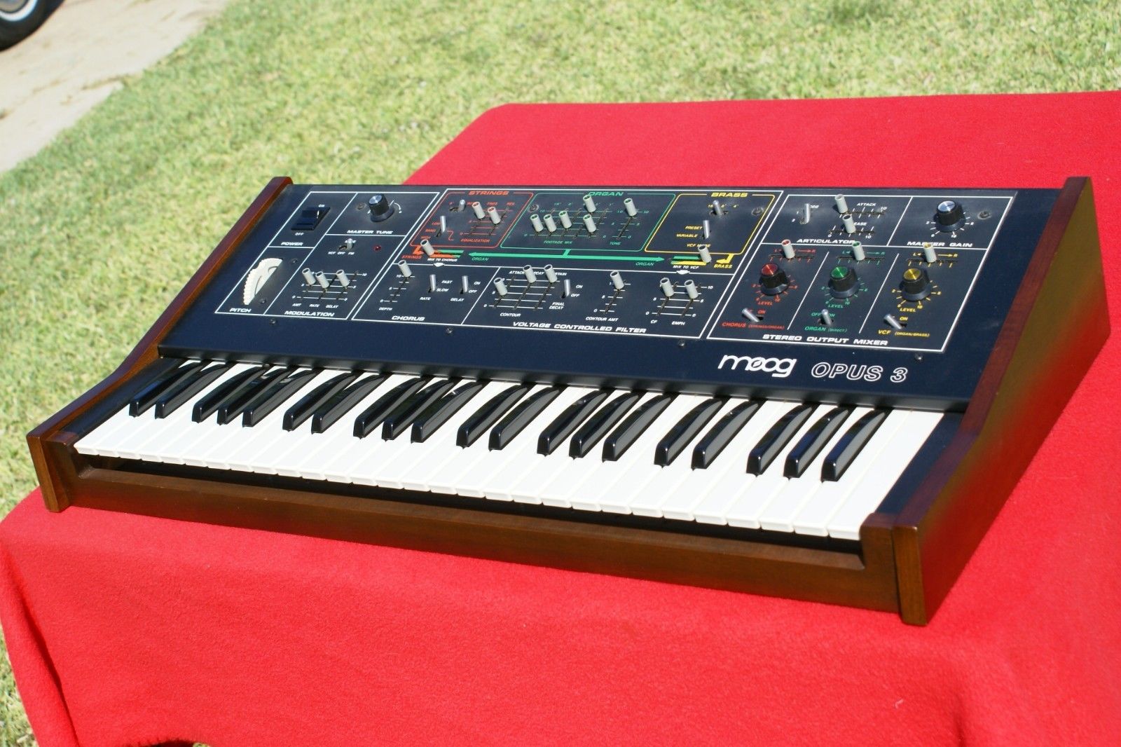 MATRIXSYNTH: MOOG Opus 3 SN 5441