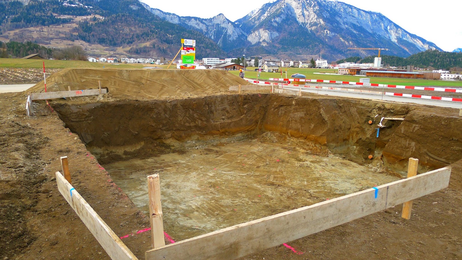 Bautagebuch: Baugrube fertig