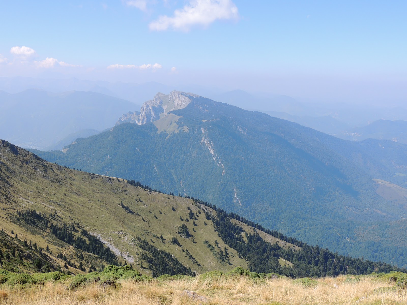 Les Pyrénées: Photos, randonnées, paysages et rencontres: Le Pic du ...