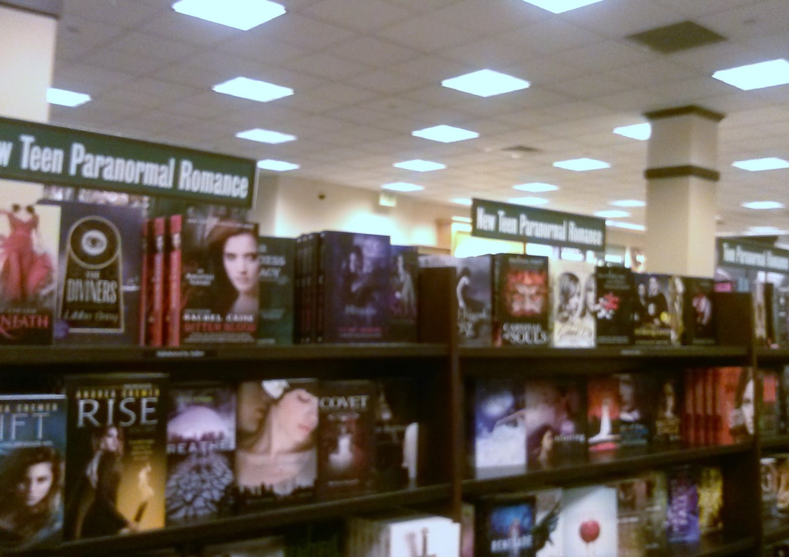 Page by Page: Review of Hawksong by Amelia Atwater-Rhodes