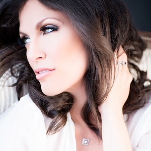 JAZZ CHILL : Vocalinst HILARY KOLE release new single WITHOUT YOU