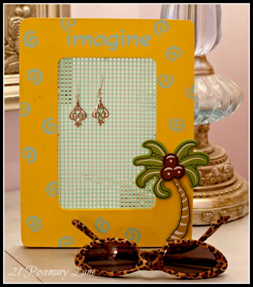 21 Rosemary Lane: Picture Frame Earring Holders