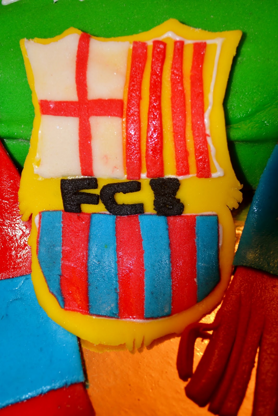 Deezert: FC Barcelona Football Cake