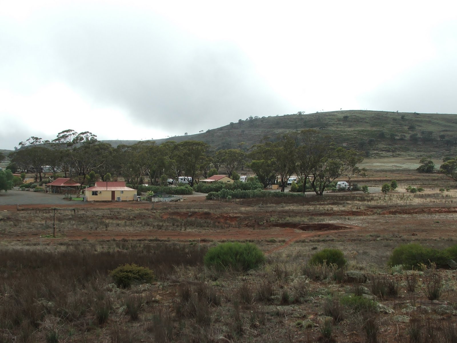Postie and Sue: Fraser Range Station