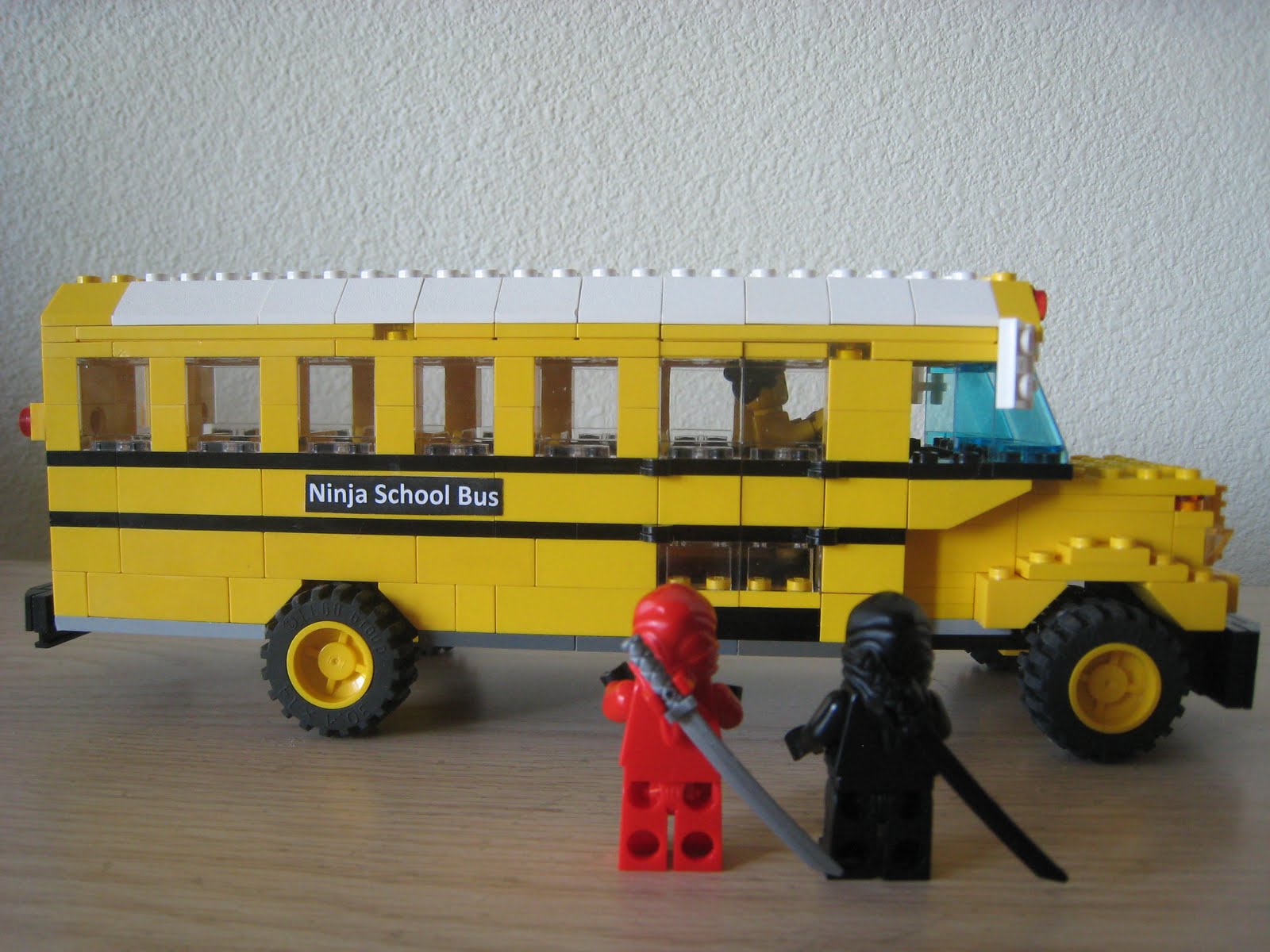 Lego R us: Lego Ninja School Bus
