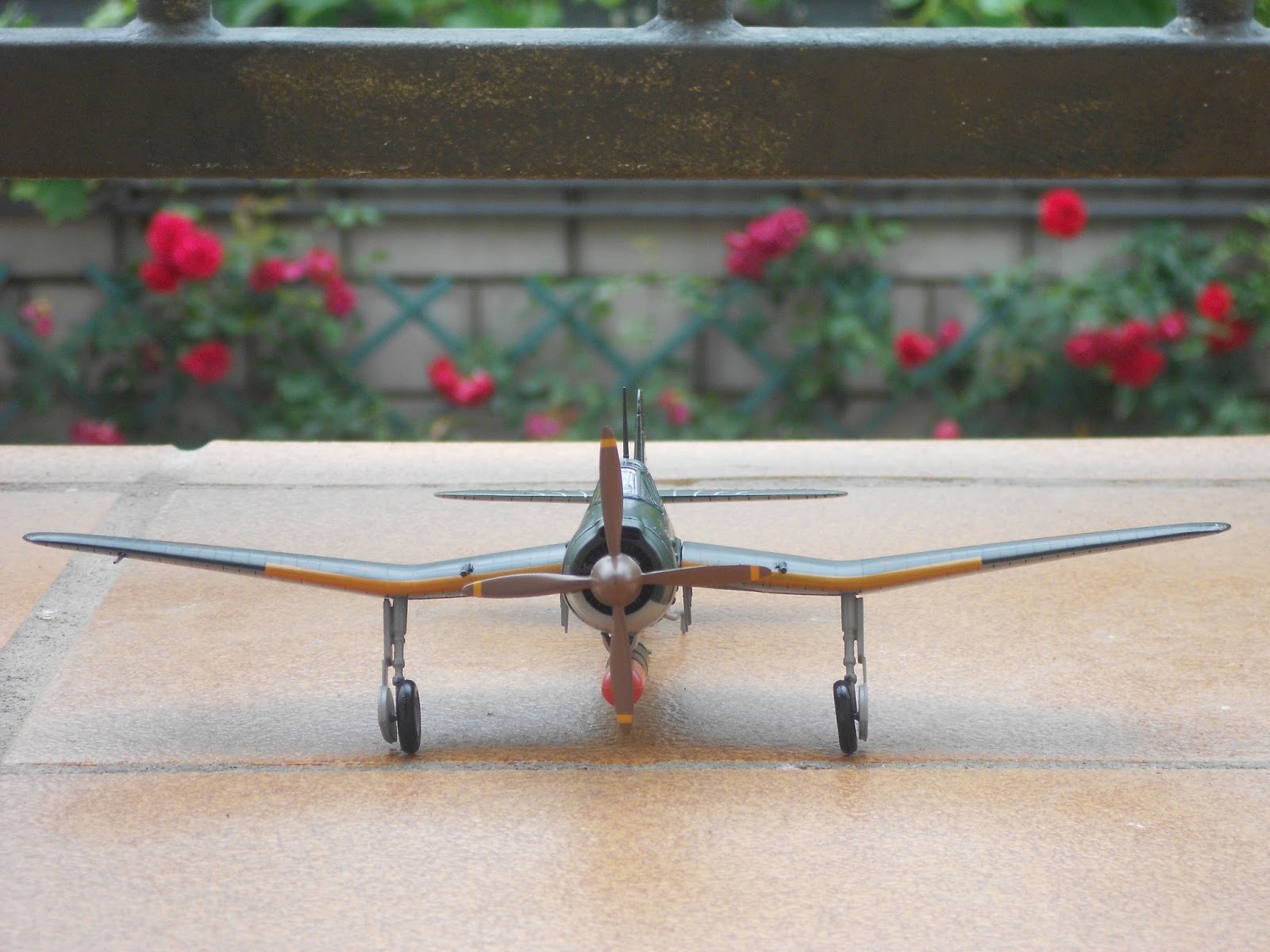 avions de guerra : AICHI B7 A2