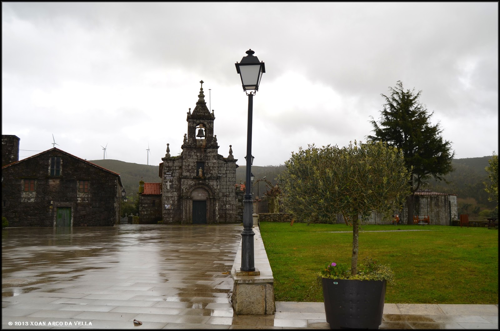XOAN ARCO DA VELLA: IGLESIA DE SANTA BAIA - DUMBRÍA