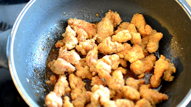Spicy Chicken Poppers