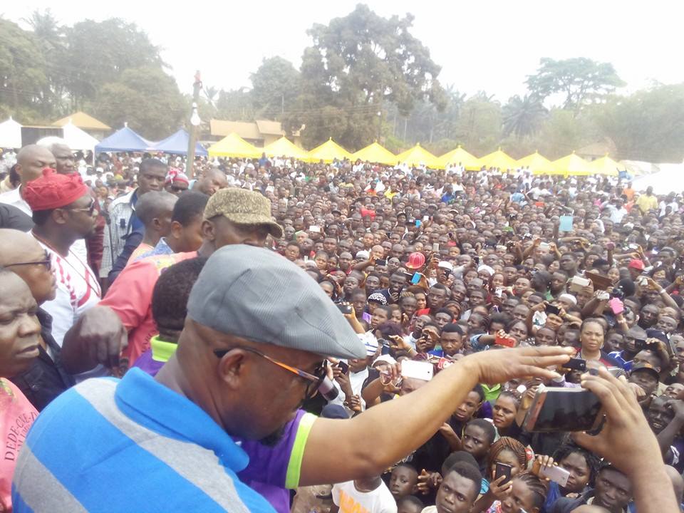 Ephraim Solutions: Photos from comedian, Dede-One-Day’s burial