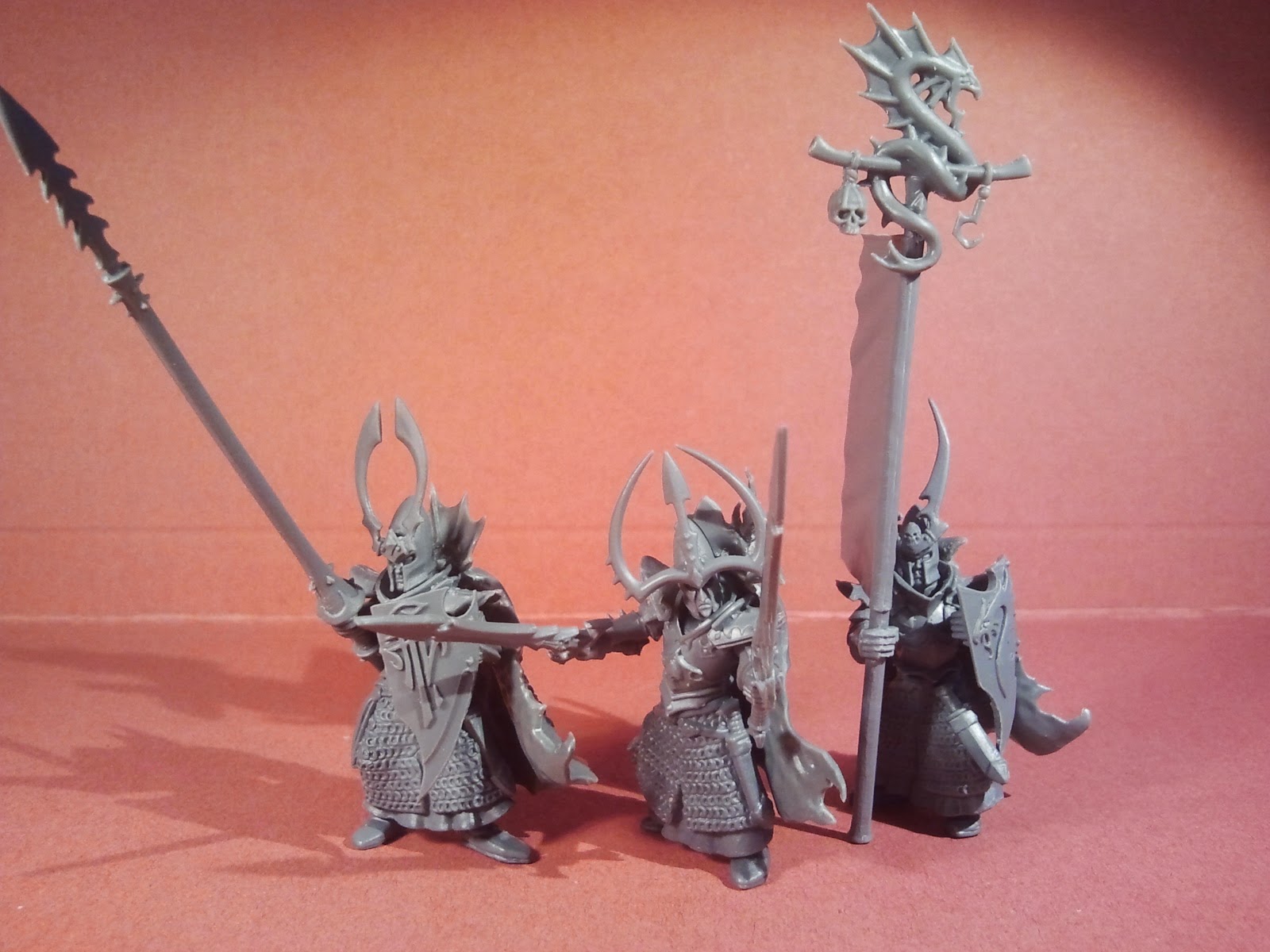 How to : Dark Elves Lords and Heroes - Druchii.net