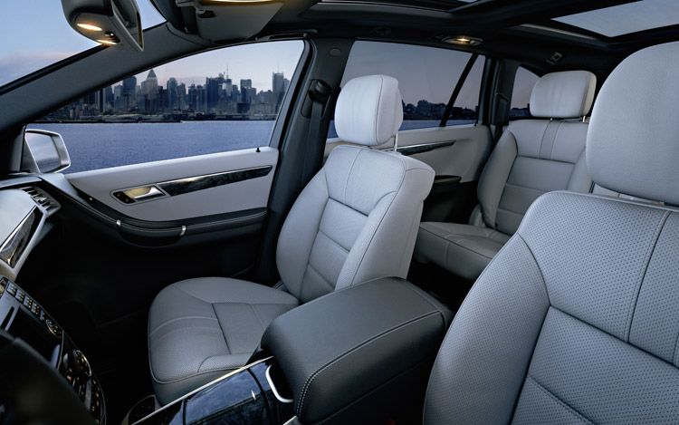 Hottest Cars of 2011~2012: 2011 Mercedes Benz R Class