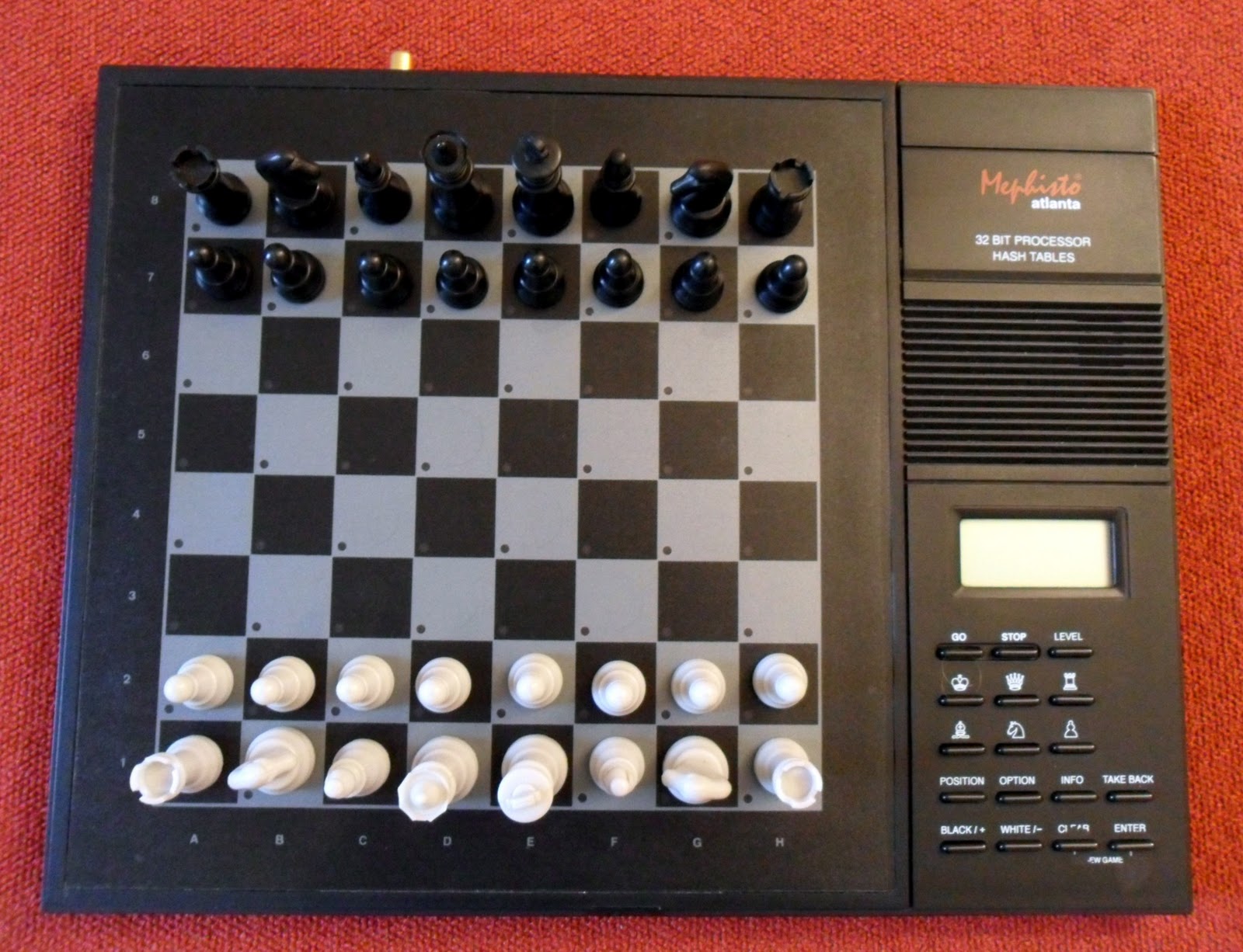 CHESS COMPUTER: Mephisto