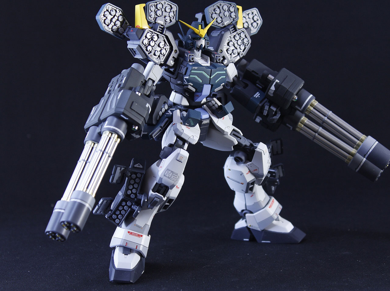 Custom Build: MG 1/100 Gundam Heavyarms Custom EW [Detailed]