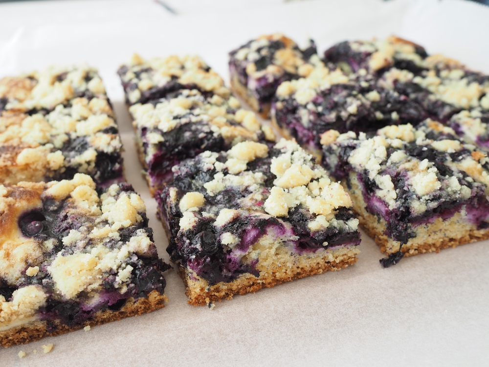 Makuja kotoa: Mehevä mustikkamurupiirakka