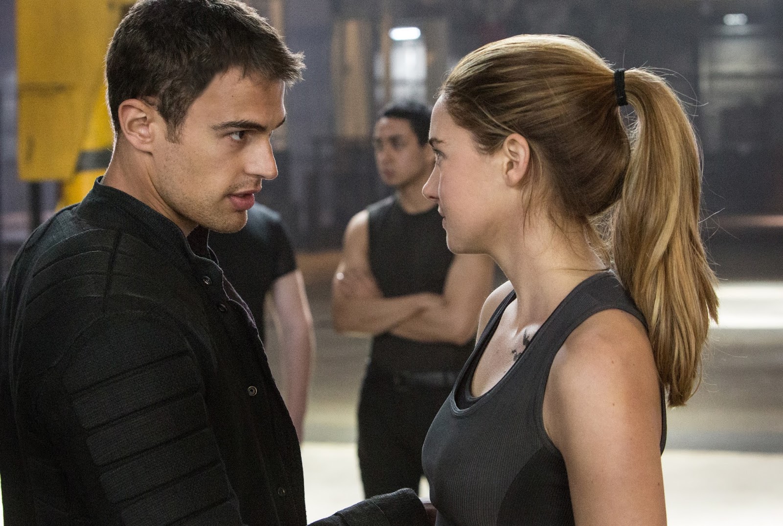 Divergent Review: Is it possible to classify ourselves with just one ...