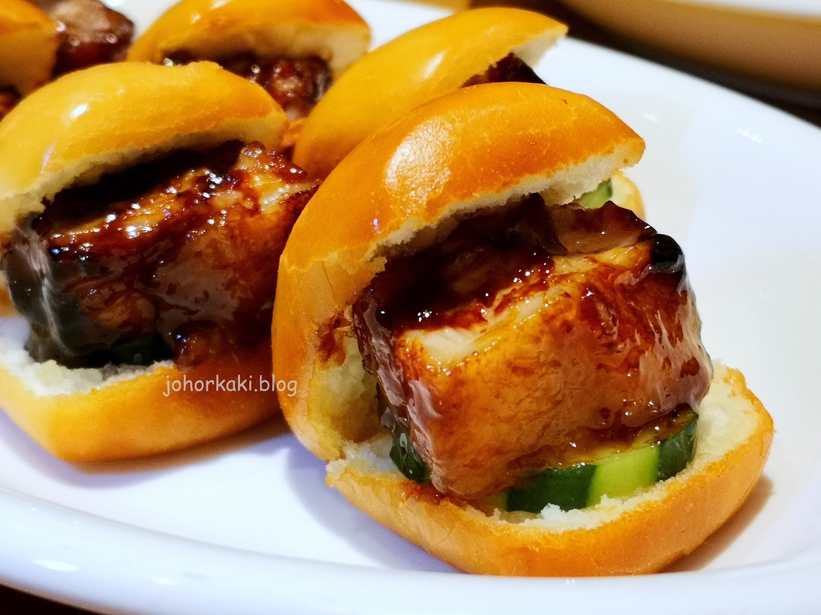 One Bowl Restaurant & Bar. The Sultan Hotel. Singapore |Tony Johor Kaki ...