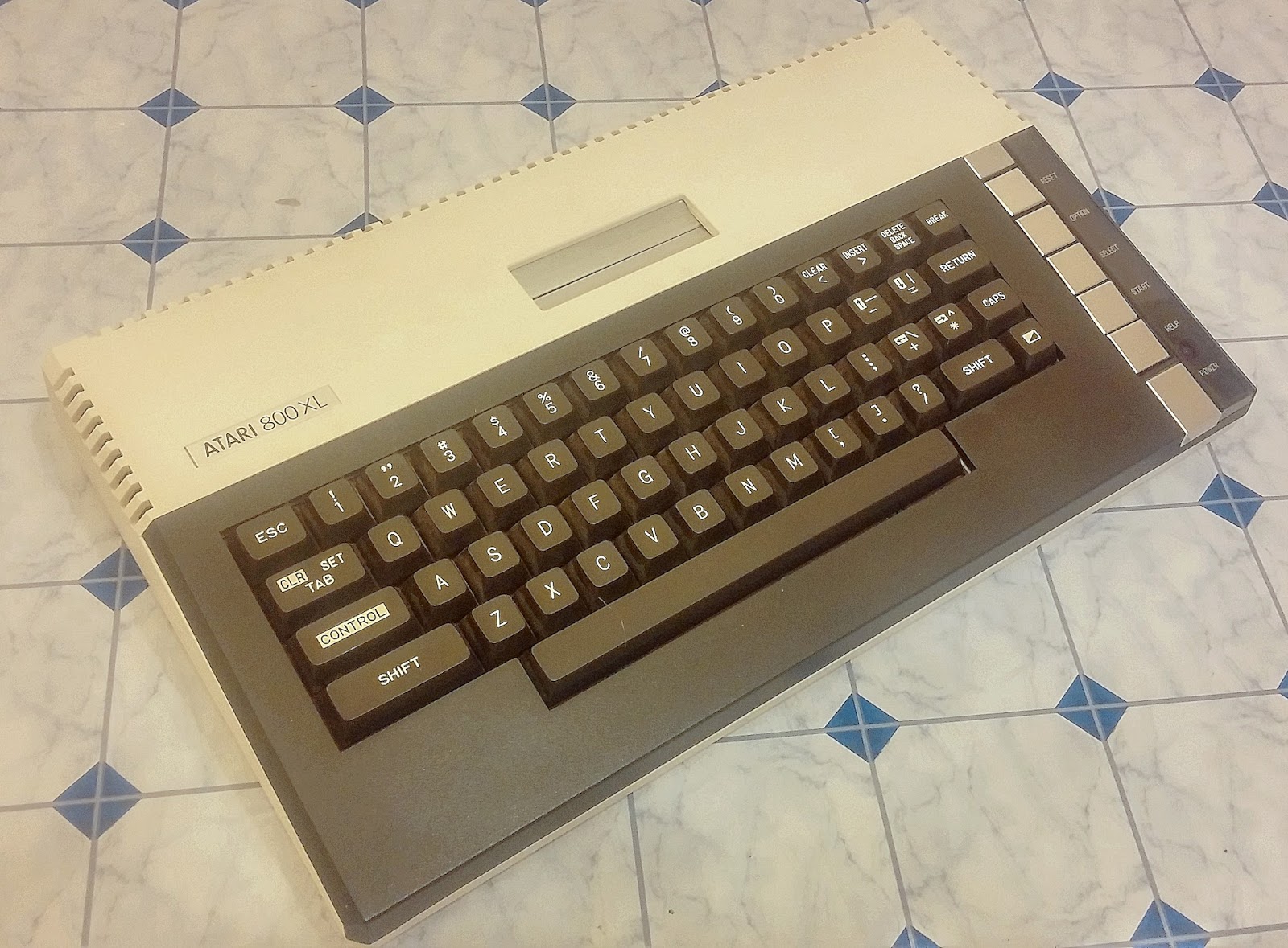 My RetroTechnology: Atari 800 XL (dalla mia collezione)