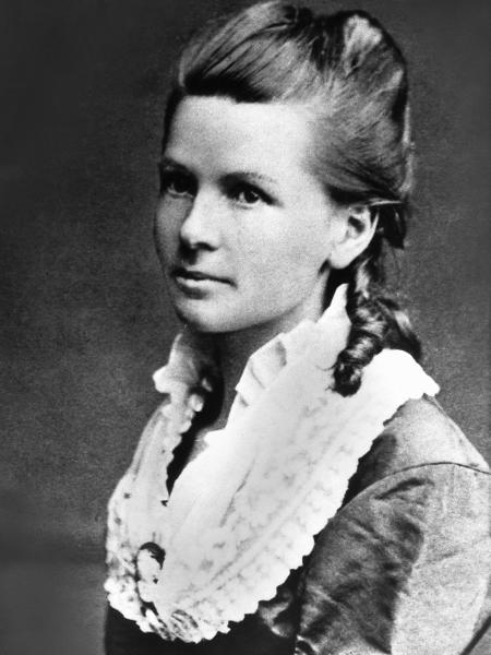 The Automobile and American Life: Bertha Benz