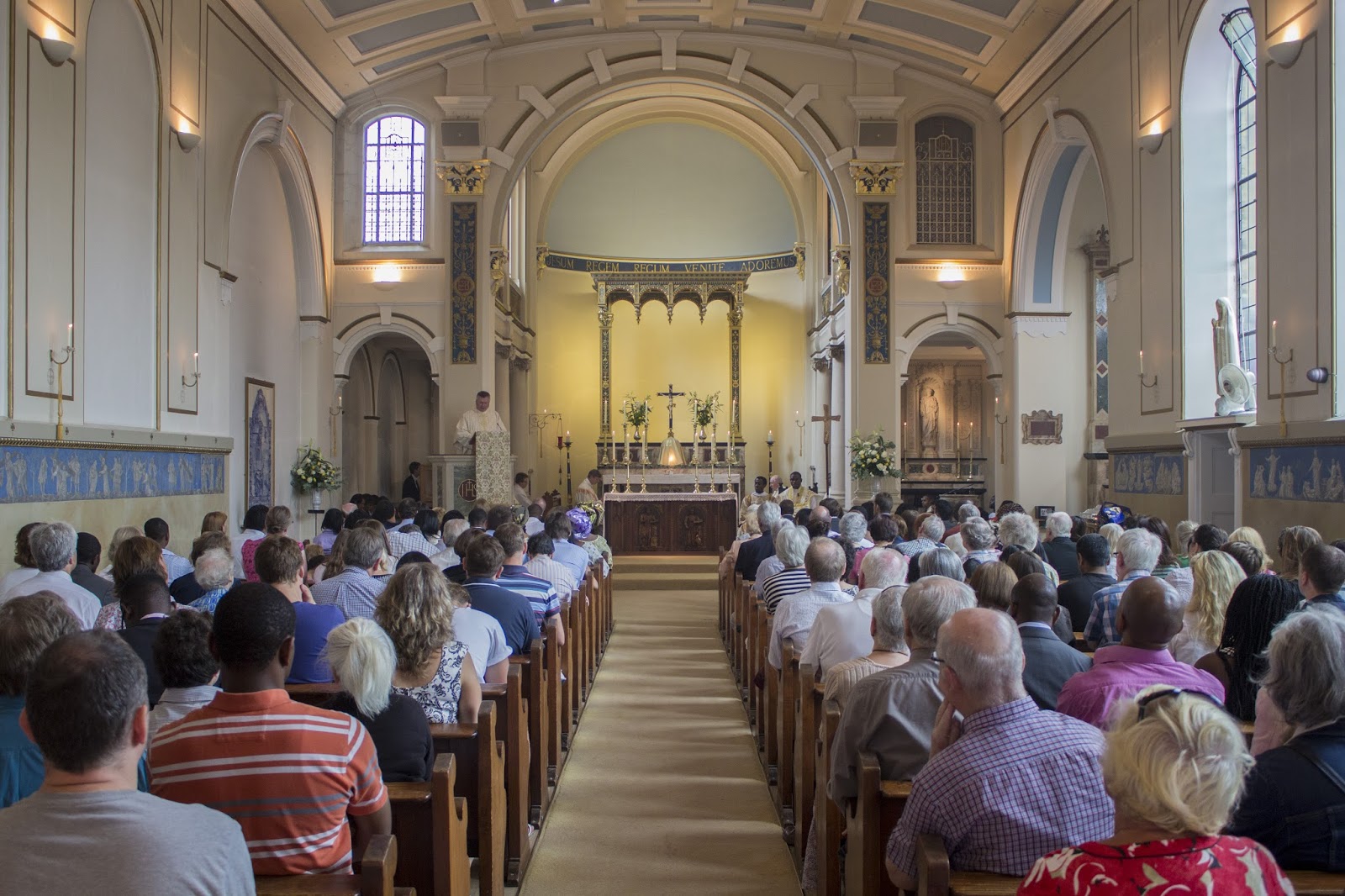 New Liturgical Movement: A First Mass in the Diocese of Southwark