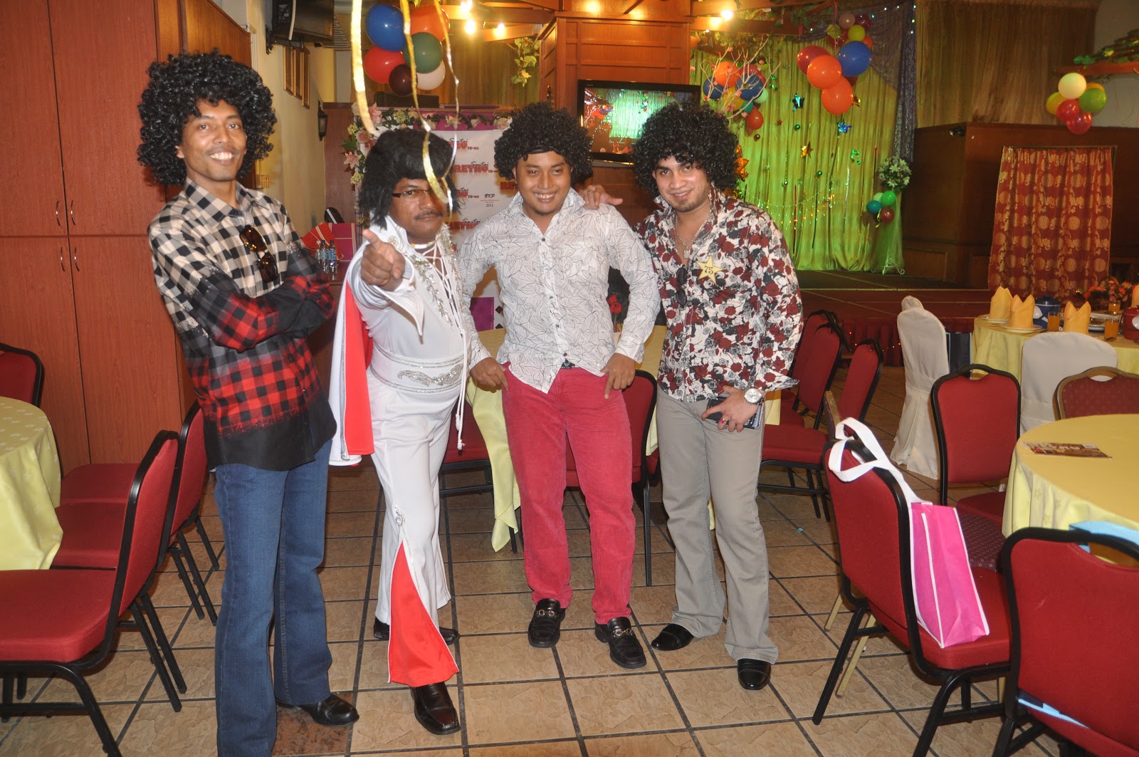 ANNAMIRZA YUSOF: dinner TEMA RETRO