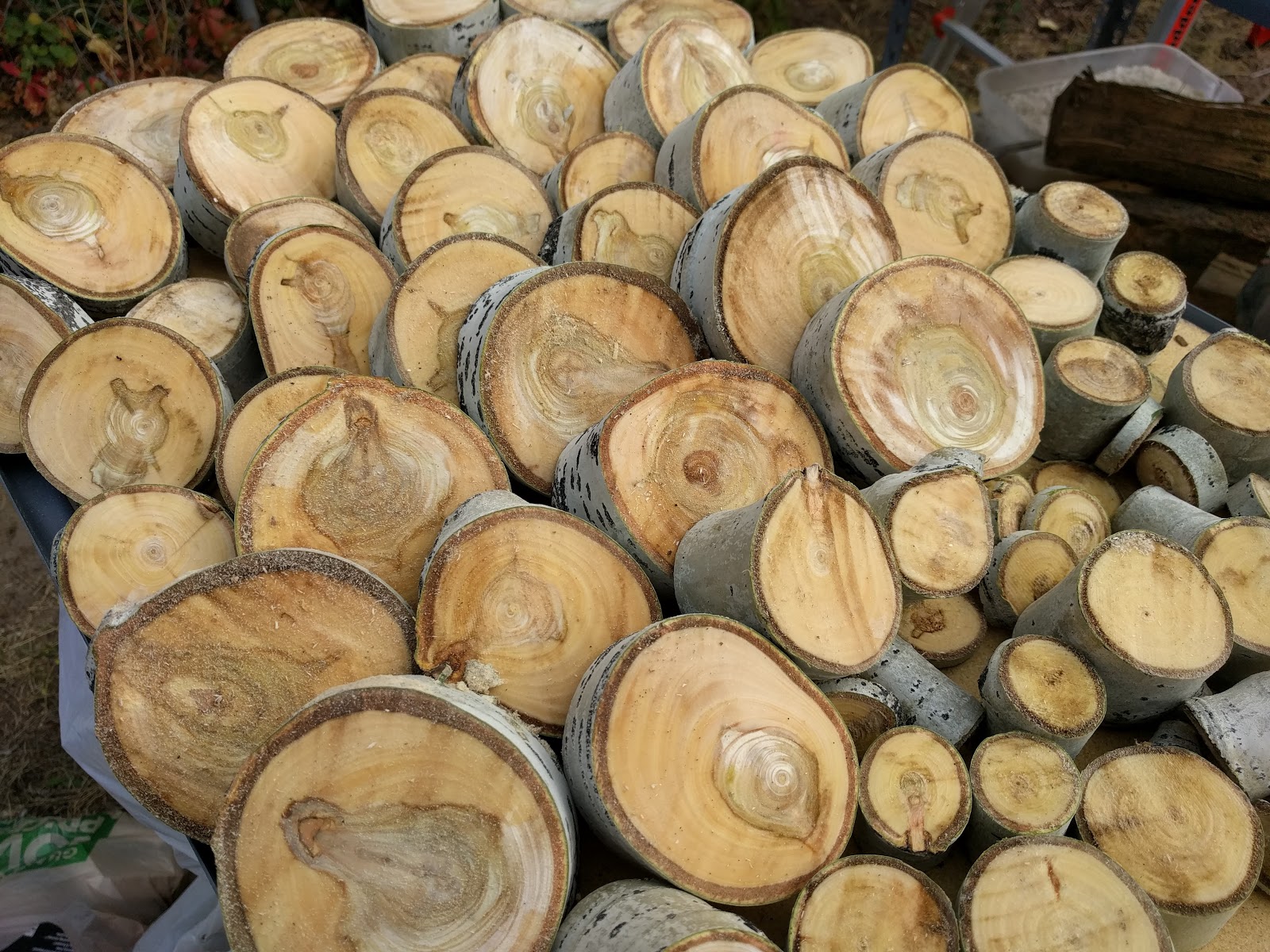 Jac Crafts: Faux Fireplace Log Stack