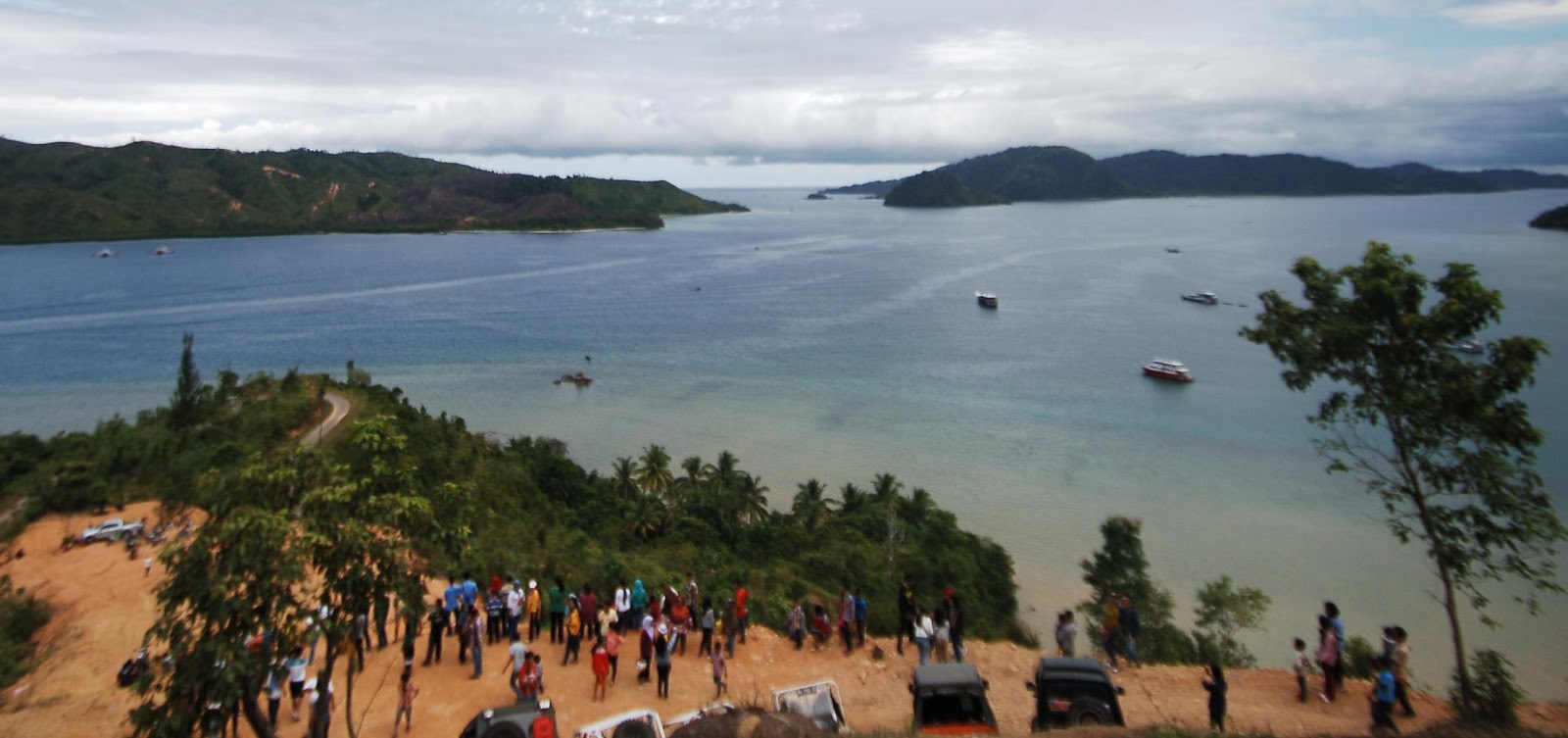 Objek Wisata Puncak Mandeh | Wisata Terbaik di Indonesia
