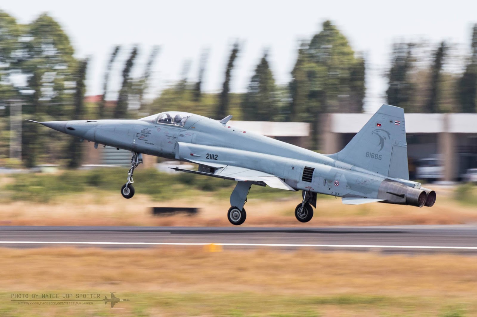 THAIDEFENSE-NEWS: ภาพถ่ายสวยๆ ของ F-5T Tigris