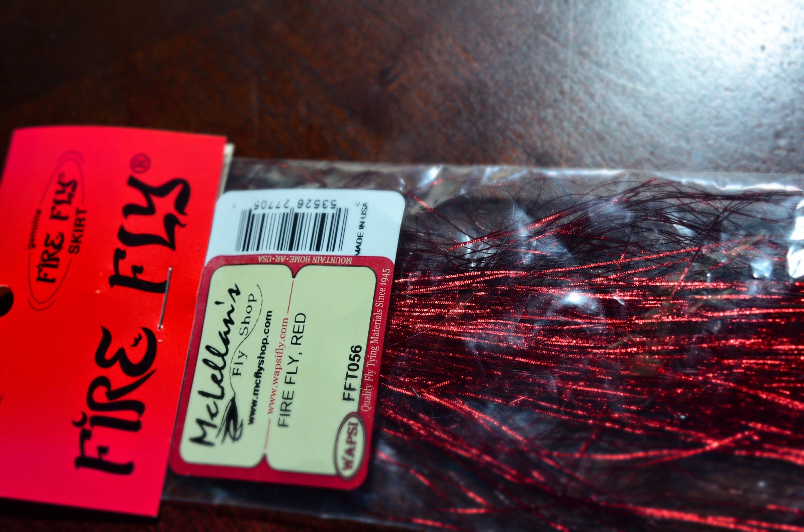 How to tie a Ruby Red Midge