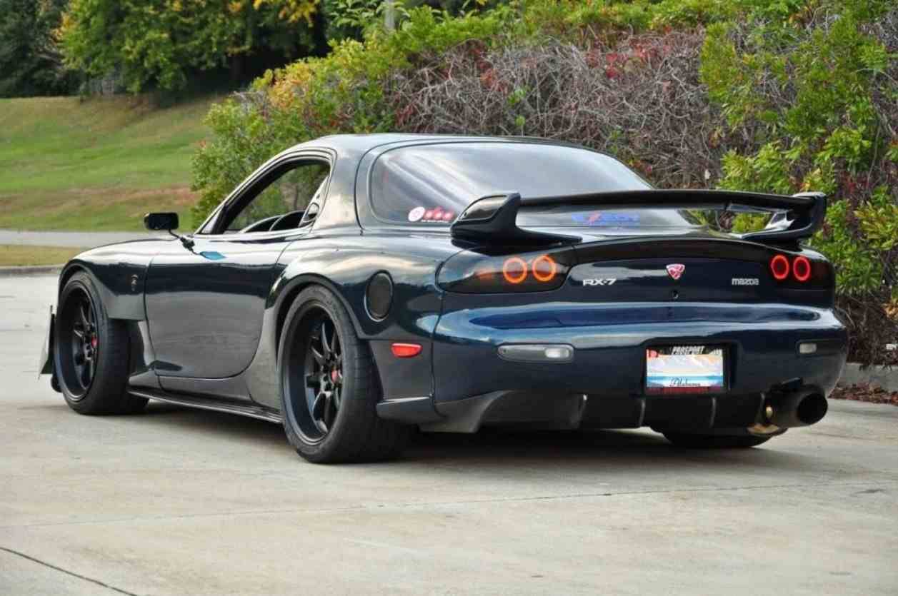 World Tuning Fans: Modified Mazda RX-7 1993