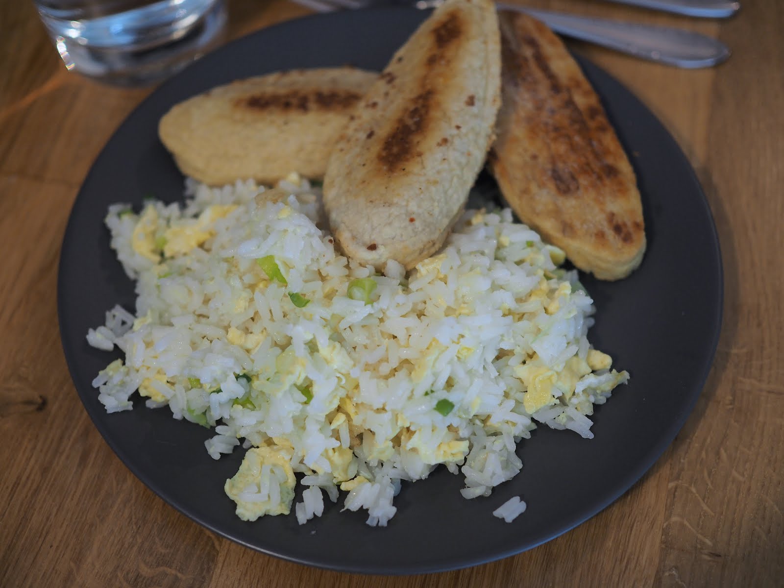 Pikaruokaa riisistä eli fried rice / Valmiiseen pöytään
