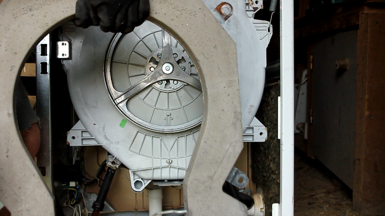 Convert Your Washing Machine to Pedal Power Part 2 - Taking Everything ...