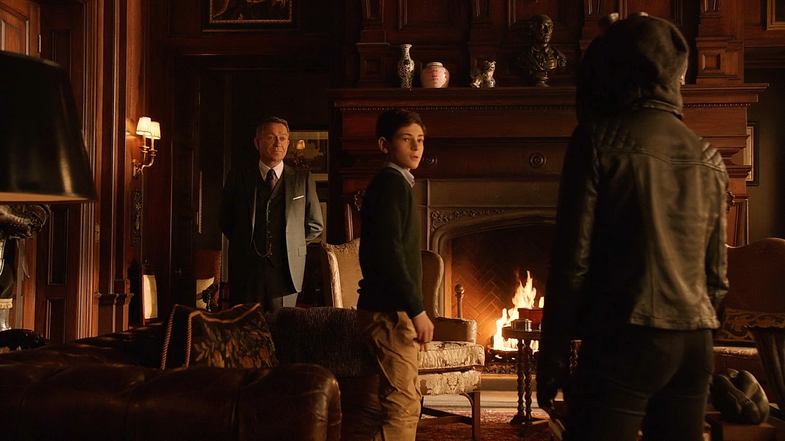 Doux Reviews: Gotham: Harvey Dent