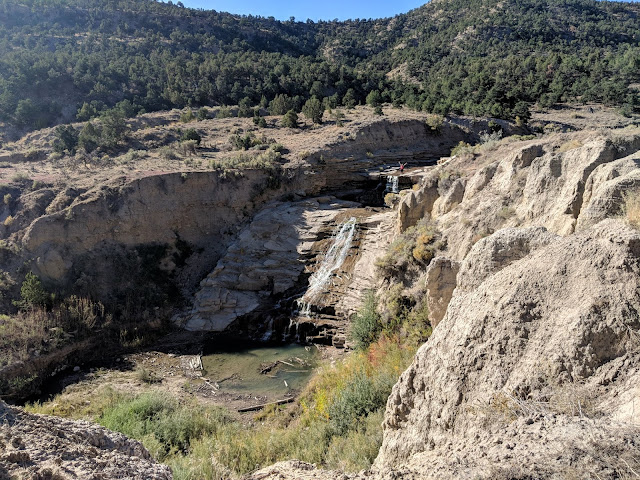 Katie Wanders : Gordon Creek Waterfall Hike - Utah