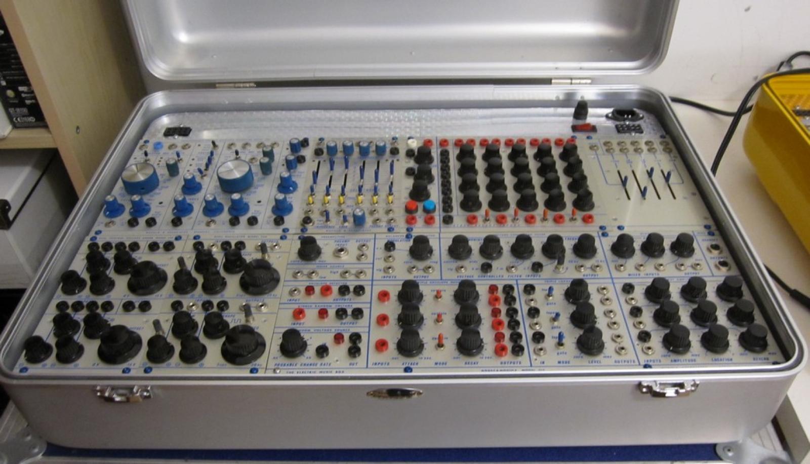 MATRIXSYNTH: Original Vintage Buchla 200 Electric Music Box For Sale on ...